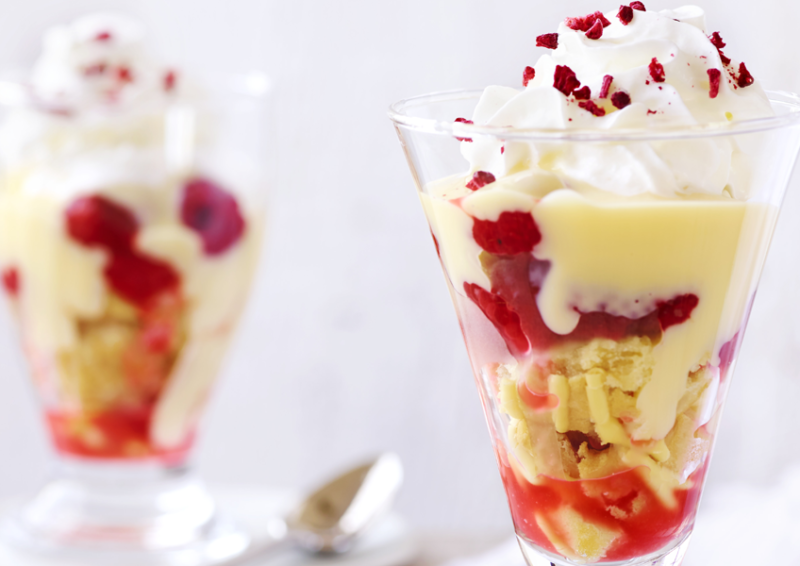 Raspberry & Lemon Trifle Recipe - Easy Desserts - Fibre One IE